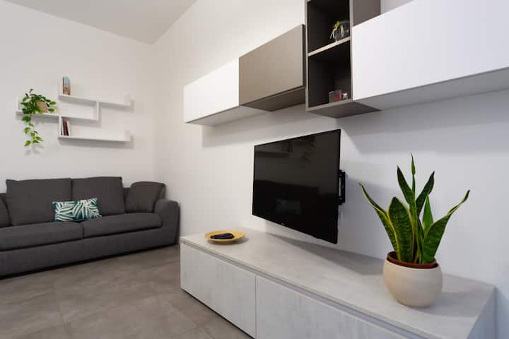 Milano: Grazioso Bilocale A 100m Dalla Metro Mm2 - Milan