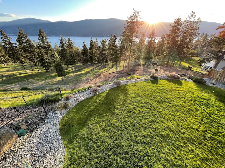 Luxury Lake View Okanagan Home (Fully Licensed) - Kelowna