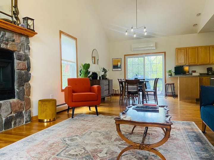 Peaceful 3-bed/3-bath In Private Lake Community - Hudson, NY