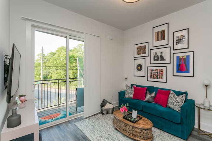 Lovely 1-br Condo, Near Downtown, W/ Free Parking - Nashville