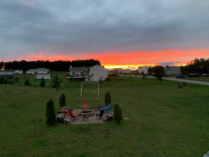 2 Bedroom, 1 Bath Flat With A Partial Kitchen - Traverse City, MI