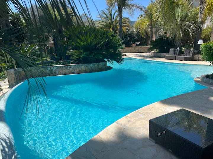 Jolie  Petit Studio Dans Maison Au Calme . - Pégomas