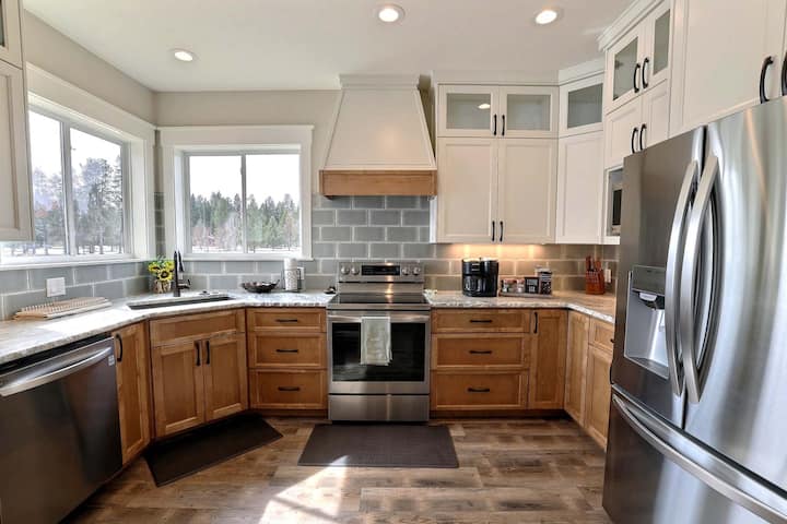 New, Ev Outlet, Hot Tub Access - Ponderosa State Park, McCall