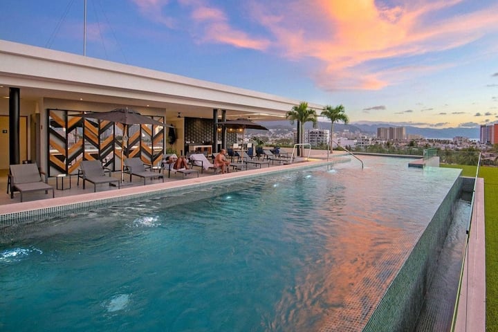 Penthouse Rooftop Condo, Pool, Bbq, Amazing Views! - Puerto Vallarta