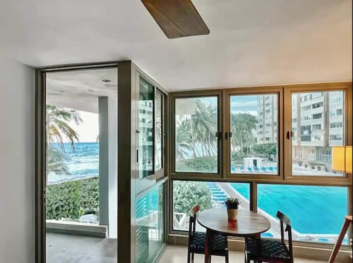 Ocean Pool & Beach Front @Condado Beach - Porto Rico