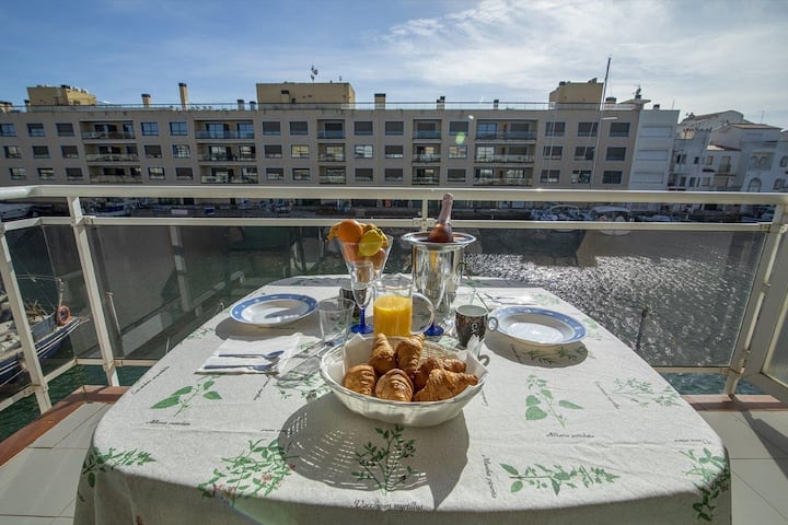 Precioso Apartamento Junto A Playa  Empuriabrava - El Port de la Selva