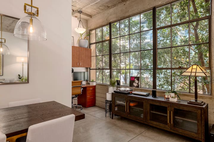 Quiet Luxury Loft In Downtown San Francisco - San Francisco, CA