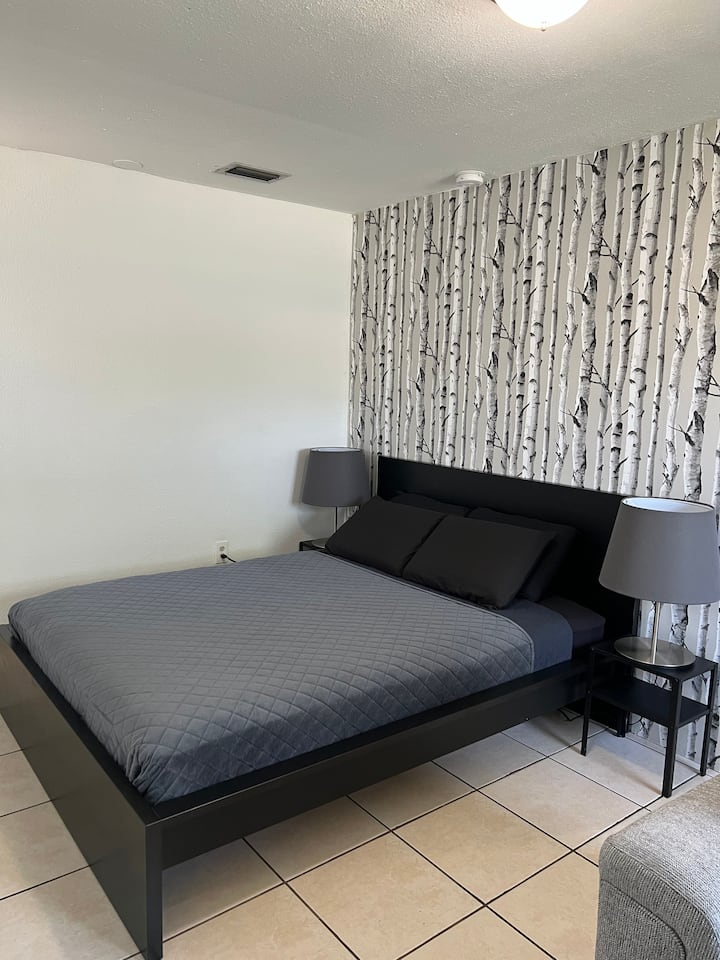 Private Room #1 Near Universal - Orlando