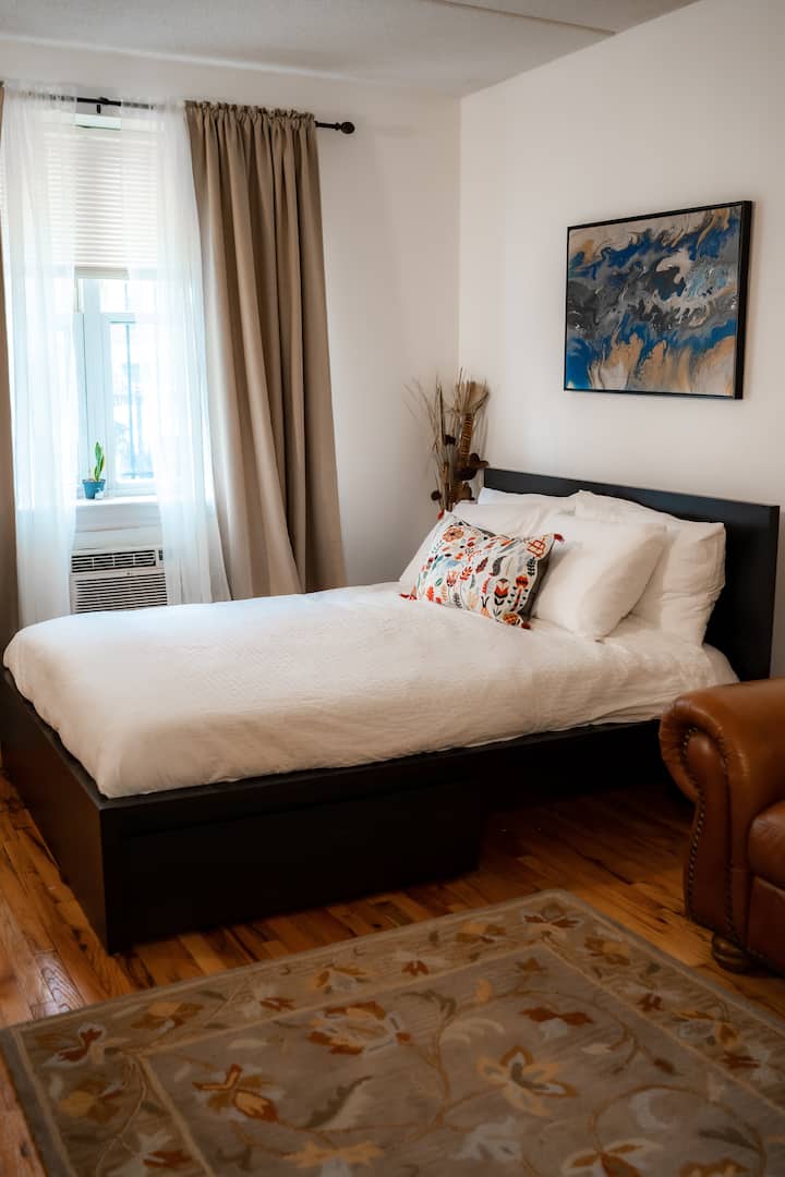 Bedstuy Bookings - Brooklyn, NY