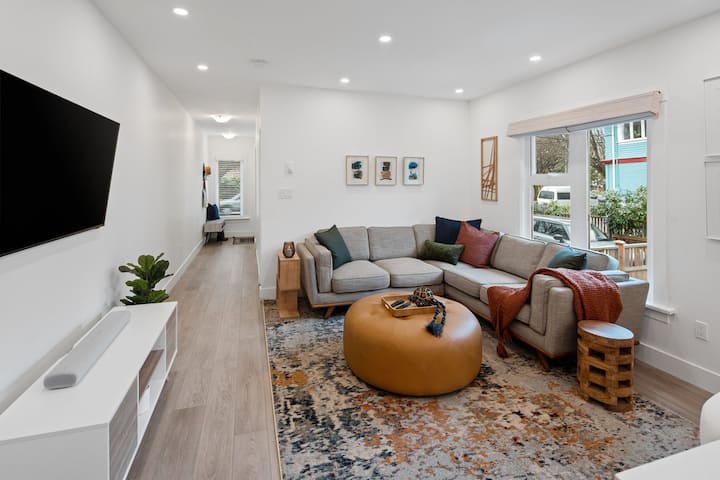 Steps To The Inner Harbour In Heart Of James Bay - 維多利亞