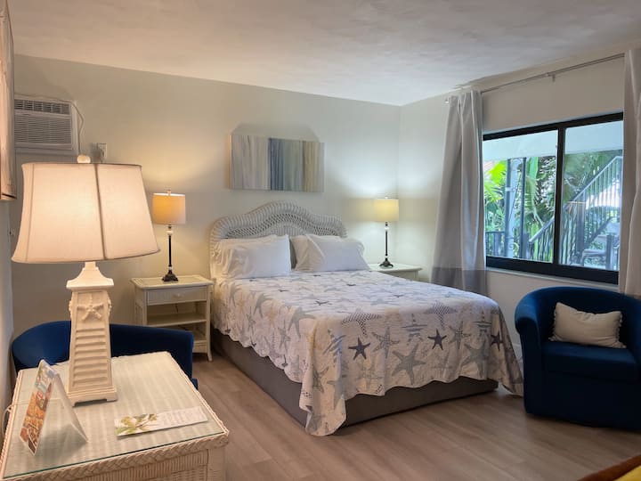 Renovated Studio Within Walking Distance To Beach - Boca Raton