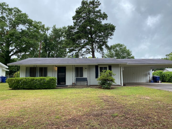 Cozy 4 B/ 1 Bth In Quiet Neighborhood W/office - Shreveport, LA