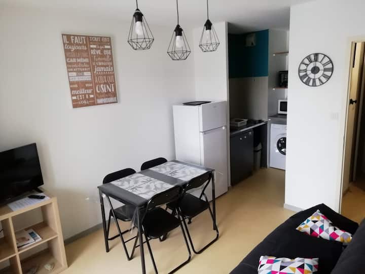 App.t2 Rénové ! Balcon,parking Privé,cave,wifi - Ax-les-Thermes