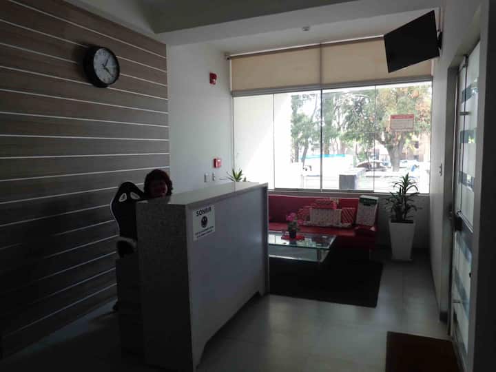 Moderno Departamento De Inmejorable Ubicación. - Arequipa