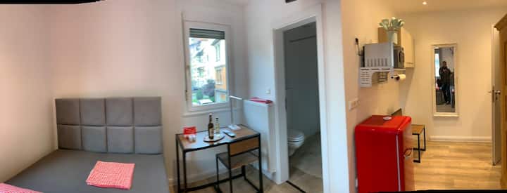 Modernes Hotelzimmer Mit Bad/wc - Esslingen