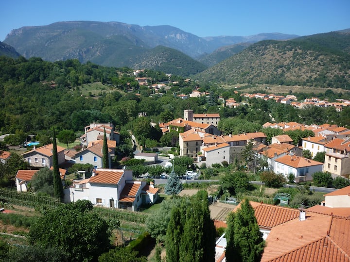Logement Tout Confort Dans Quartier Résidentiel, - Prades