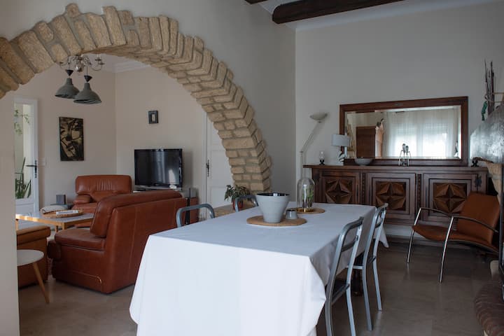 Chambres, Petit-déjeuner, Piscine, Vignoble - Châteauneuf-du-Pape