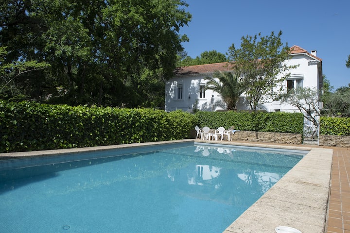 Chambres, Petit-déjeuner, Piscine, Vignoble - Courthézon
