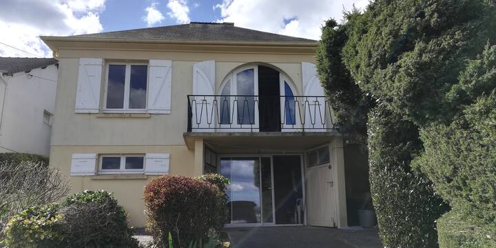 Beachfront House With Magnificent Views. - Barneville-Carteret