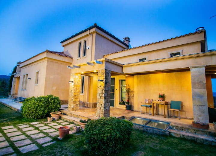 Villa Porgio Mountain View - Серре