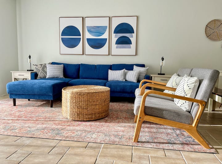 Modern Townhome Steps From St. Augustine Beach - セント・オーガスティーン・ビーチ, FL