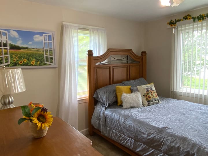 Discounts Avail., Kid Friendly, Porch, 1 King Bed - Elizabeth City, NC