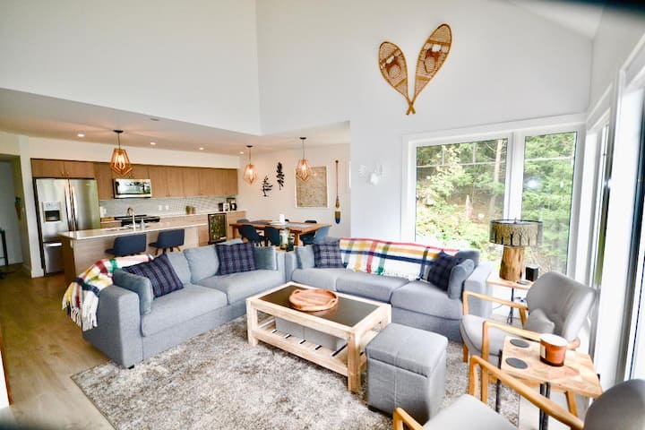 New Muskoka Treetops Condo - Huntsville