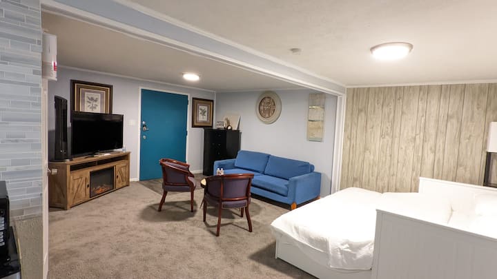 Arlington Entertainment District - Private Studio - Arlington, TX