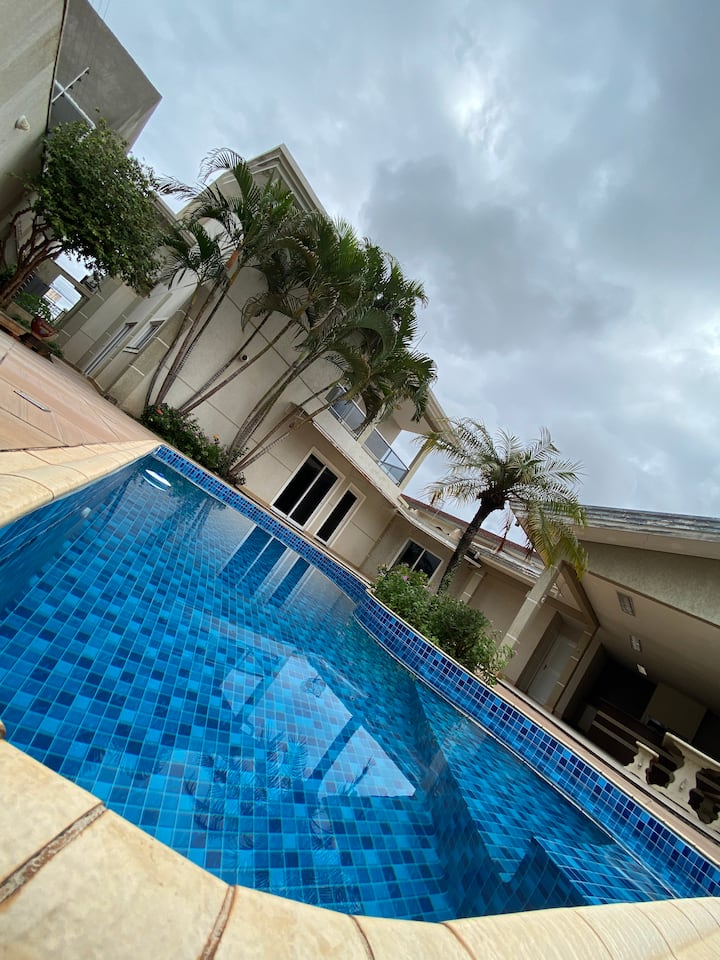 Casa Beverlly: Alto Padrão Com Jacuzzi E Piscina - Foz do Iguaçu