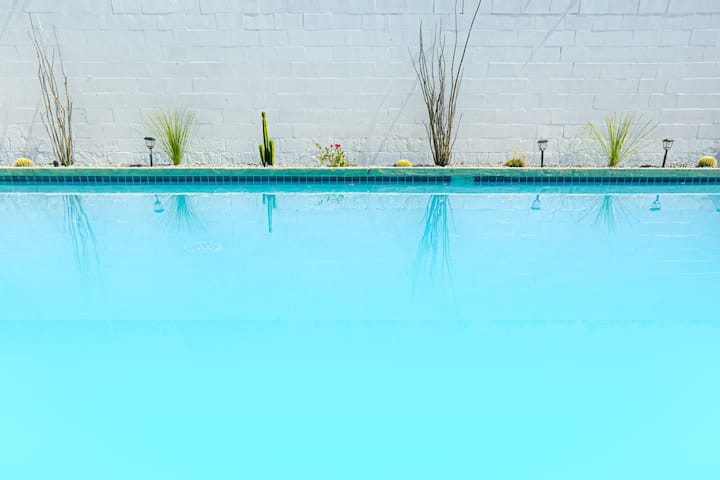 Tranquil 4 Bedroom With Pool And Jacuzzi. - Cathedral City, CA