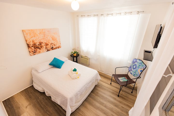 Tropical Guest House - Vieques