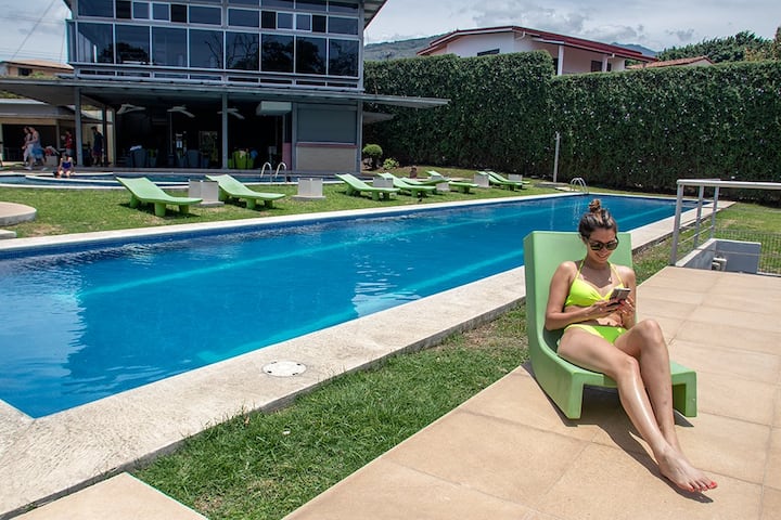 Lovely Secure 2 Br 2 Bath King Bed Pool/gym/w-ifi - Santa Ana