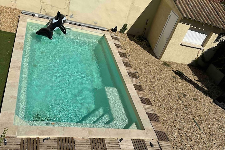 Superbe Bastide Avec Piscine Et Jacuzzi - Nîmes