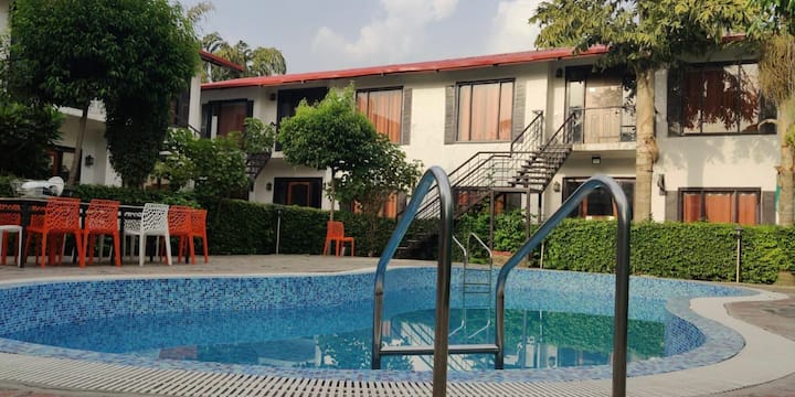 4 Bedroom Resort Rooms With Private Pool (2x 2bhk) - Gurugram
