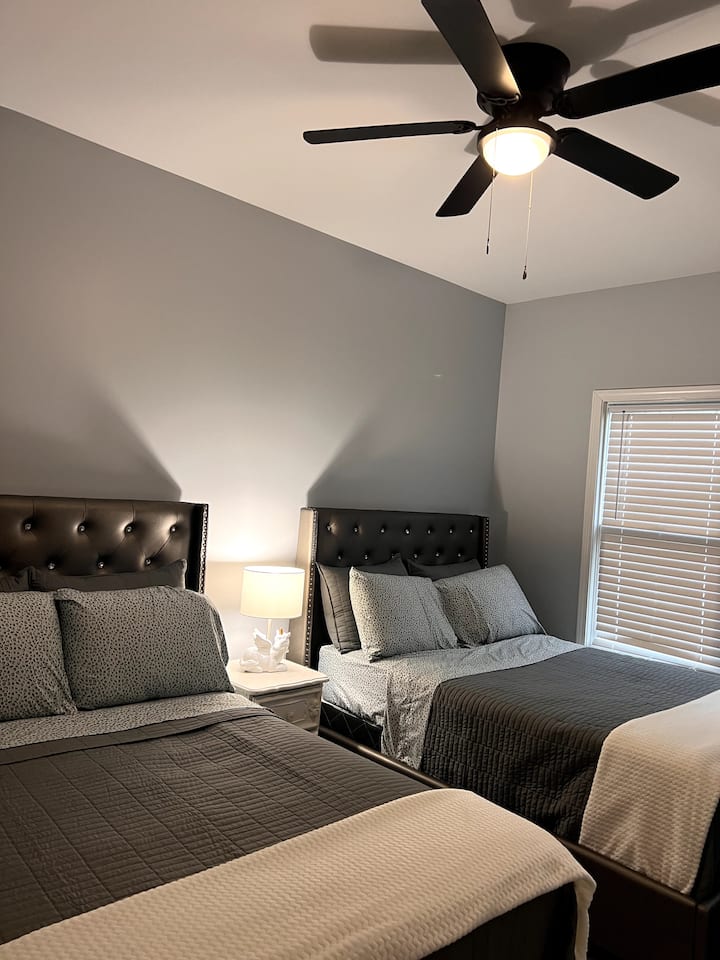 Cozy Cottage  | 1.3 Miles Downtown Distance - Athens, GA