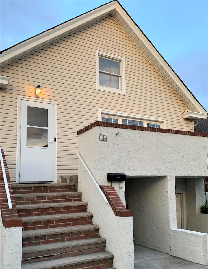 3 Bedroom Rental In The Heart Of Long Beach West - Long Beach, NY