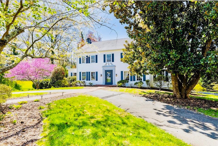 Greenway Manor Updated 6br Historic Luxury Close To Hpu And Furniture Market - High Point, NC