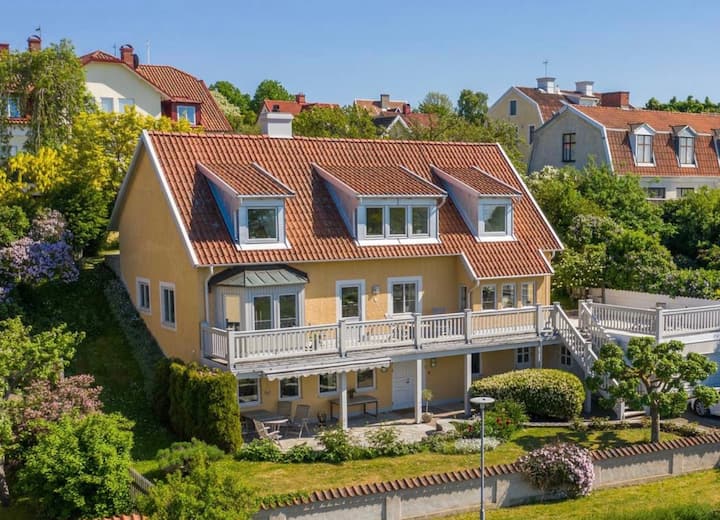 Exklusiv Villa Ett Stenkast Från Stadskärnan - Visby