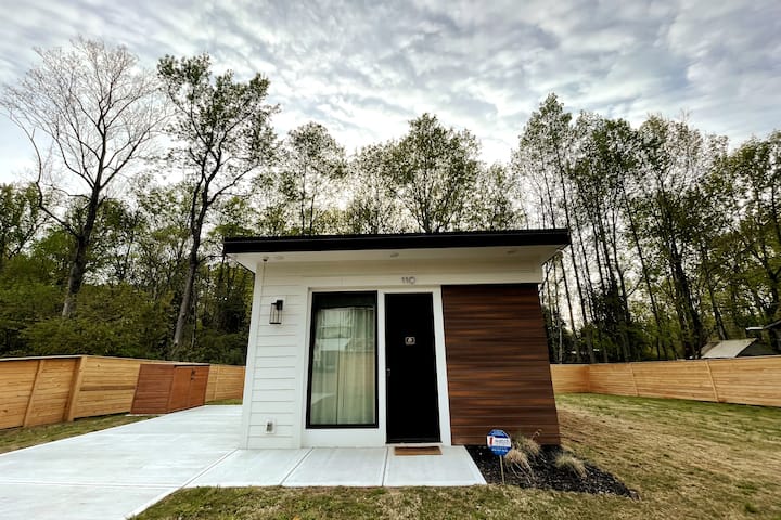 Cozy Tiny Cottage - Charlotte, NC