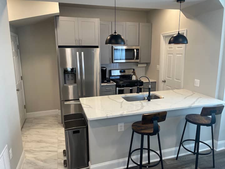 Luxurious 3br House In Columbia Heights W/ Prking! - Washington, D.C.