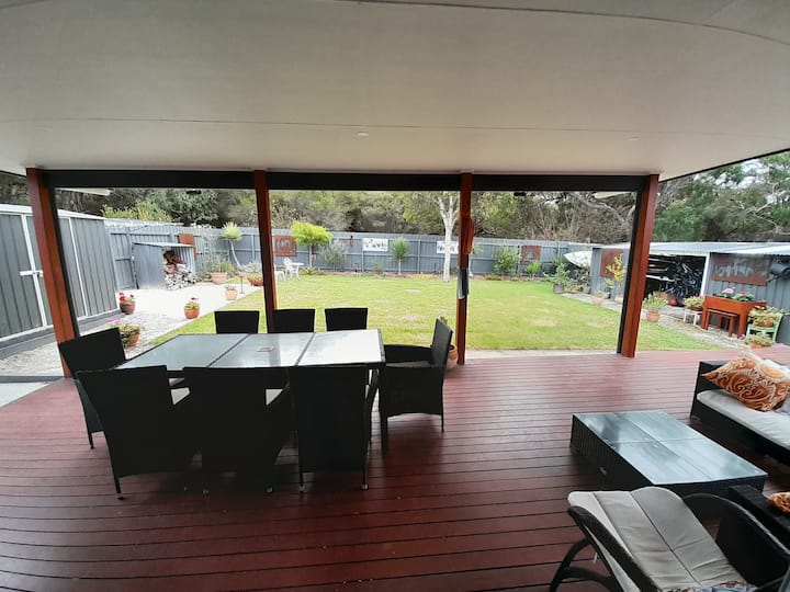 Peaceful 4 Bed Beachhouse With Indoor Fireplace - Anglesea