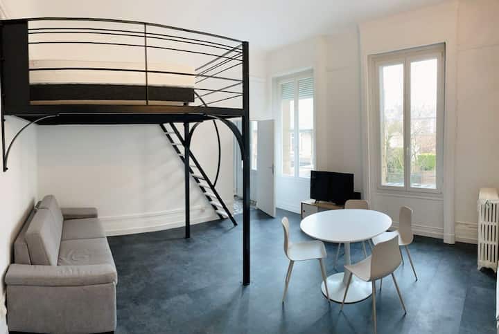 Superbe 40m2 Rénové Avec Cachet à 2 Min De La Gare - Amiens