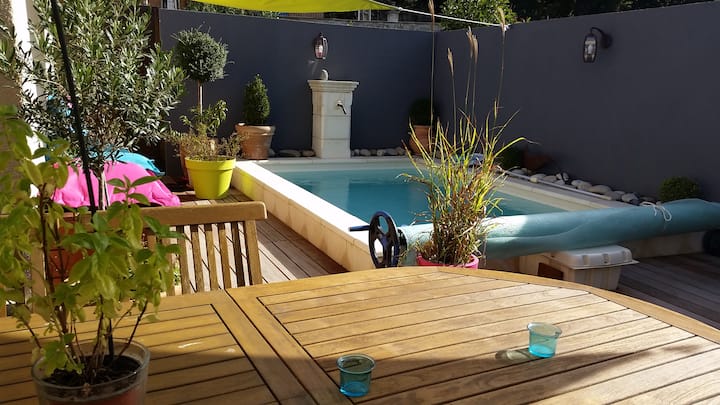 Maison Avec Piscine - Orange