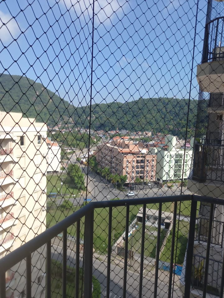 Apto Inteiro No 10°andar, Portaria 24h,10min Praia - Guarujá