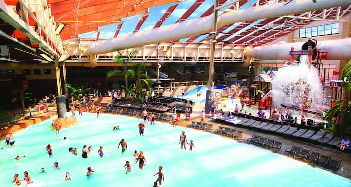 Wyndham Wilderness Waterpark Resort (Sleeps 8) - Sevierville, TN