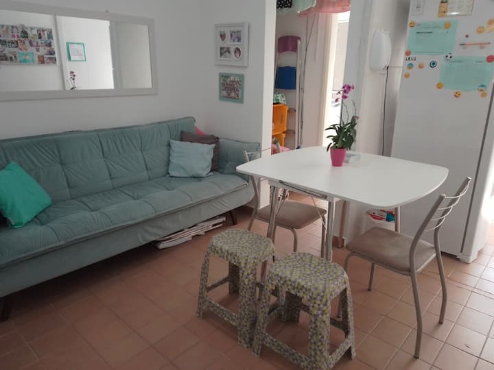 1 Quarto Espaçoso Na Esquina Da Praia - Santos, Brasil