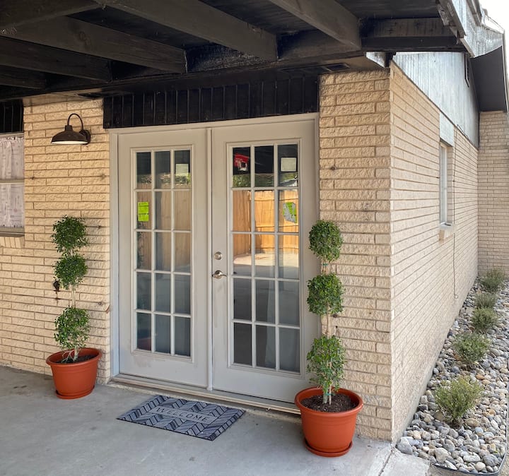 Casa De Las Flores - Brownsville, TX