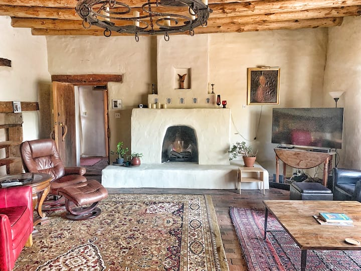 Peaceful Artisan Adobe With View Of The Sandias - Corrales, NM