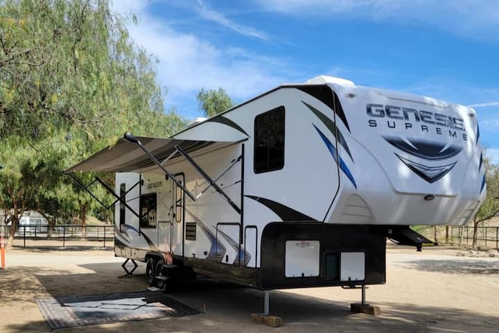 Beautiful Hotel Style Rv Rentals - Temecula, CA