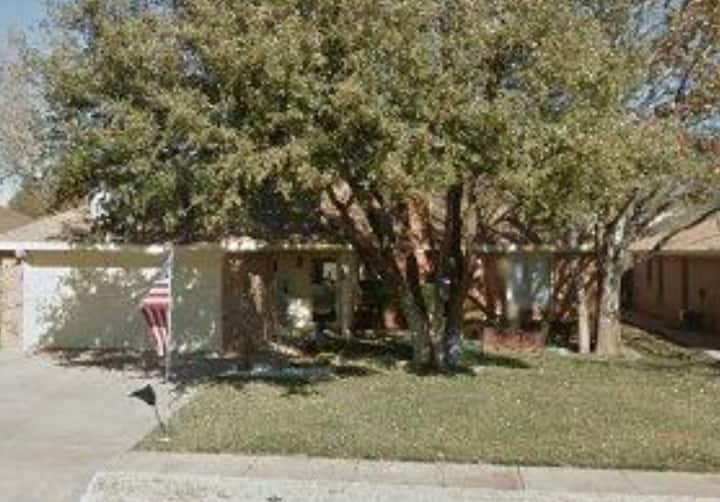 The Lubbock Landing - Fabulous 3/2/2 Home Sw Lbb - Lubbock, TX